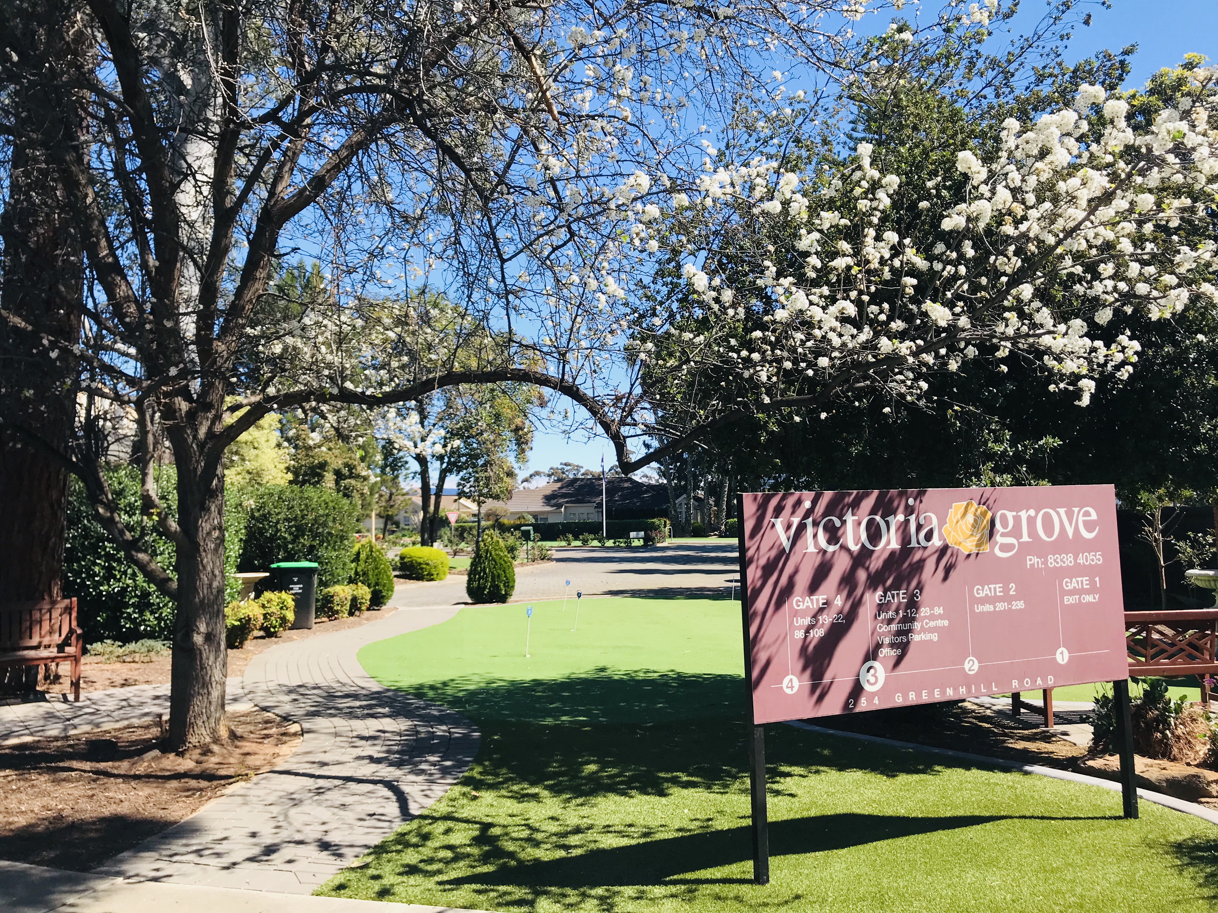 Victoria Grove - An Estate of Distinction